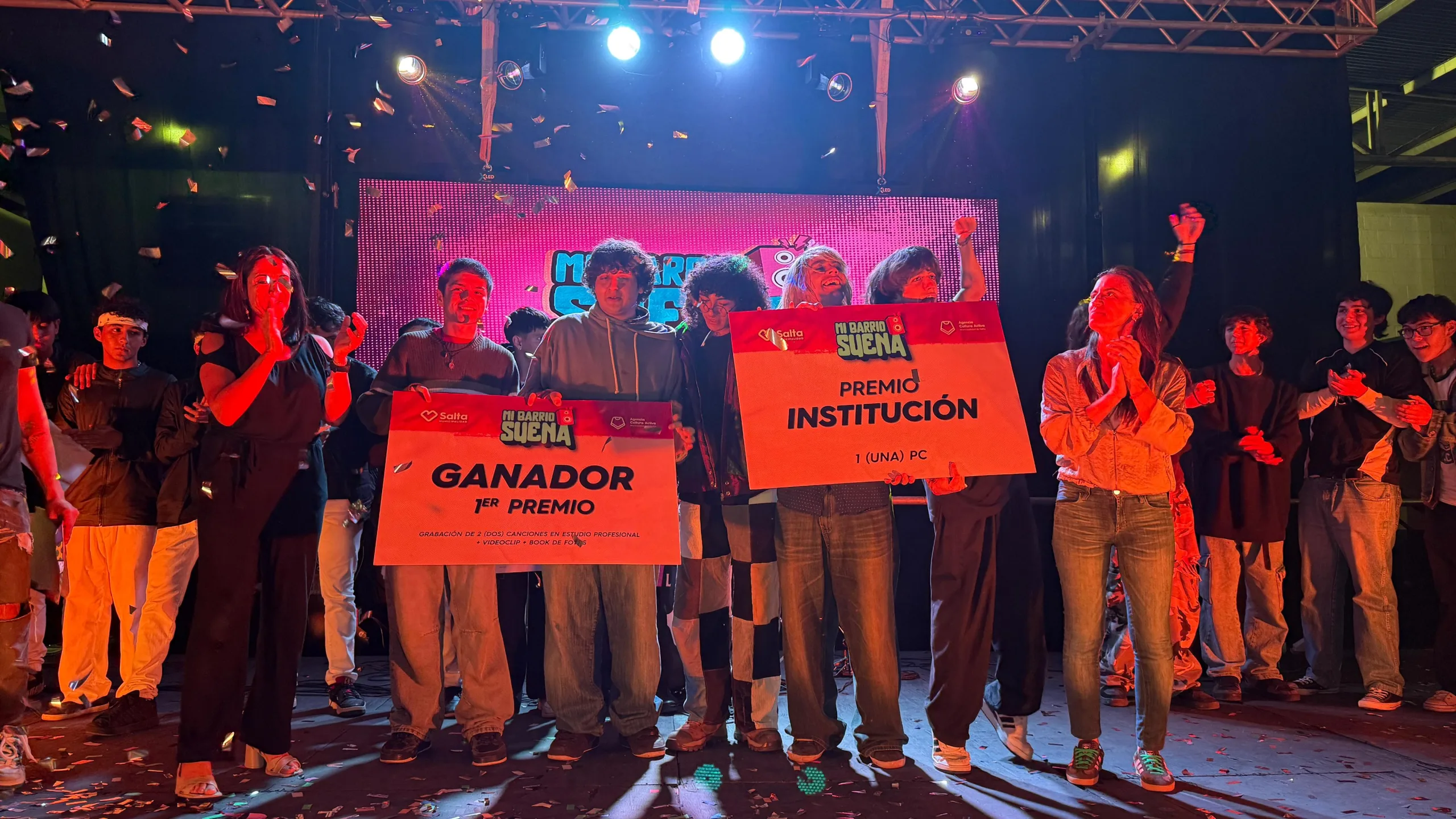 “Agara” se consagró como ganadora del certamen "Mi Barrio Suena". FOTOS ...
